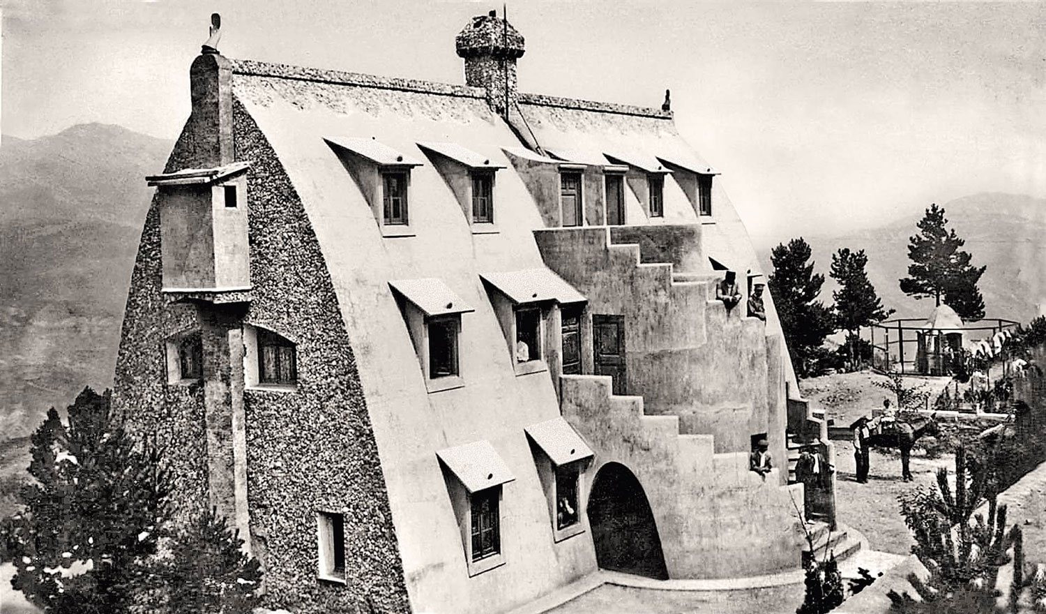 The illustrated biography of Antoni Gaudí