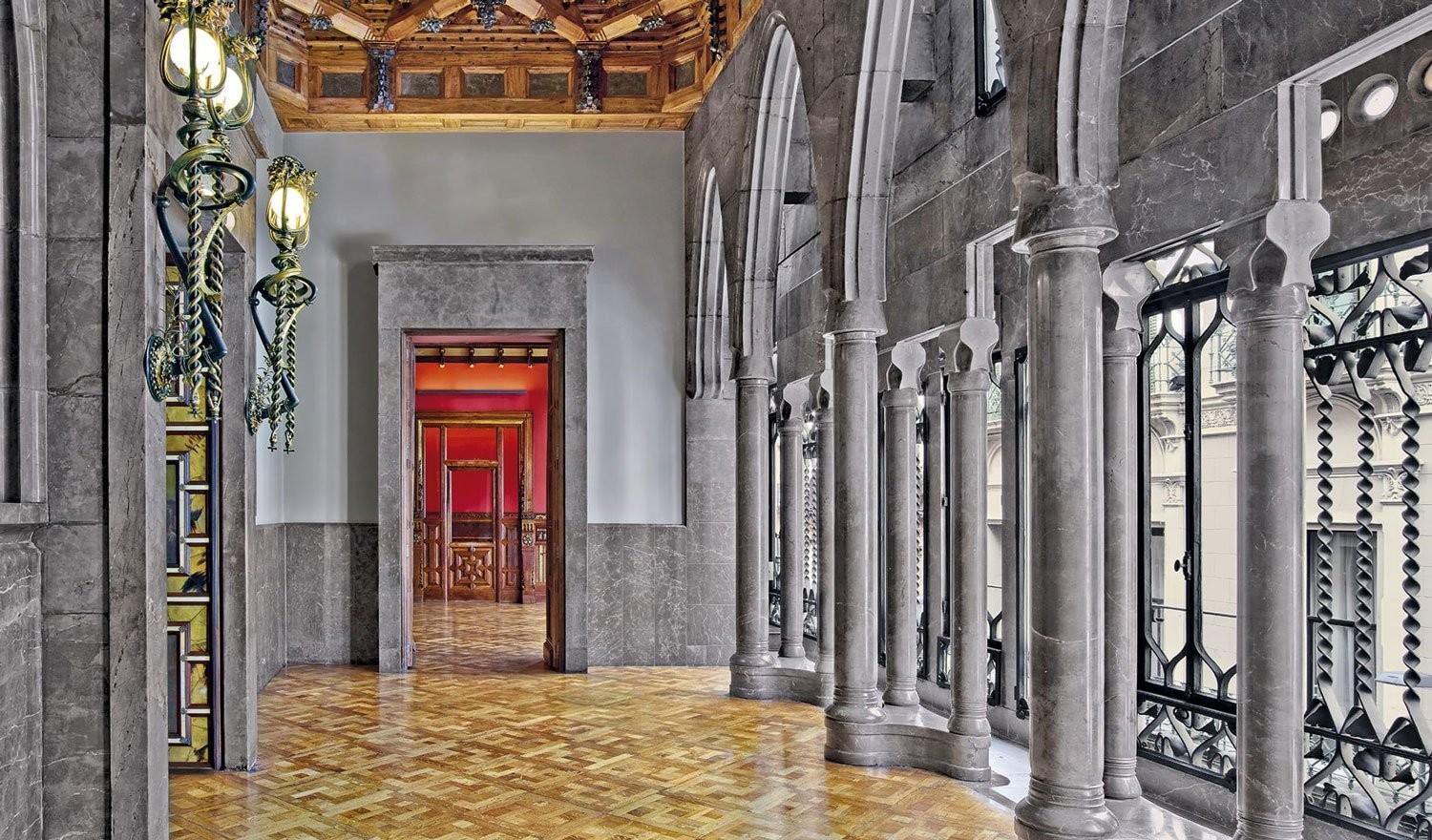 Güell Palace book, Gaudí's first great work